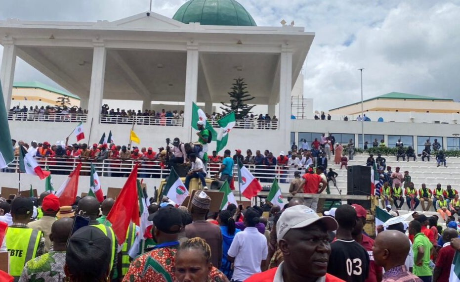 Nigerian Labour Unions Suspend Nationwide Strike - allAfrica.com